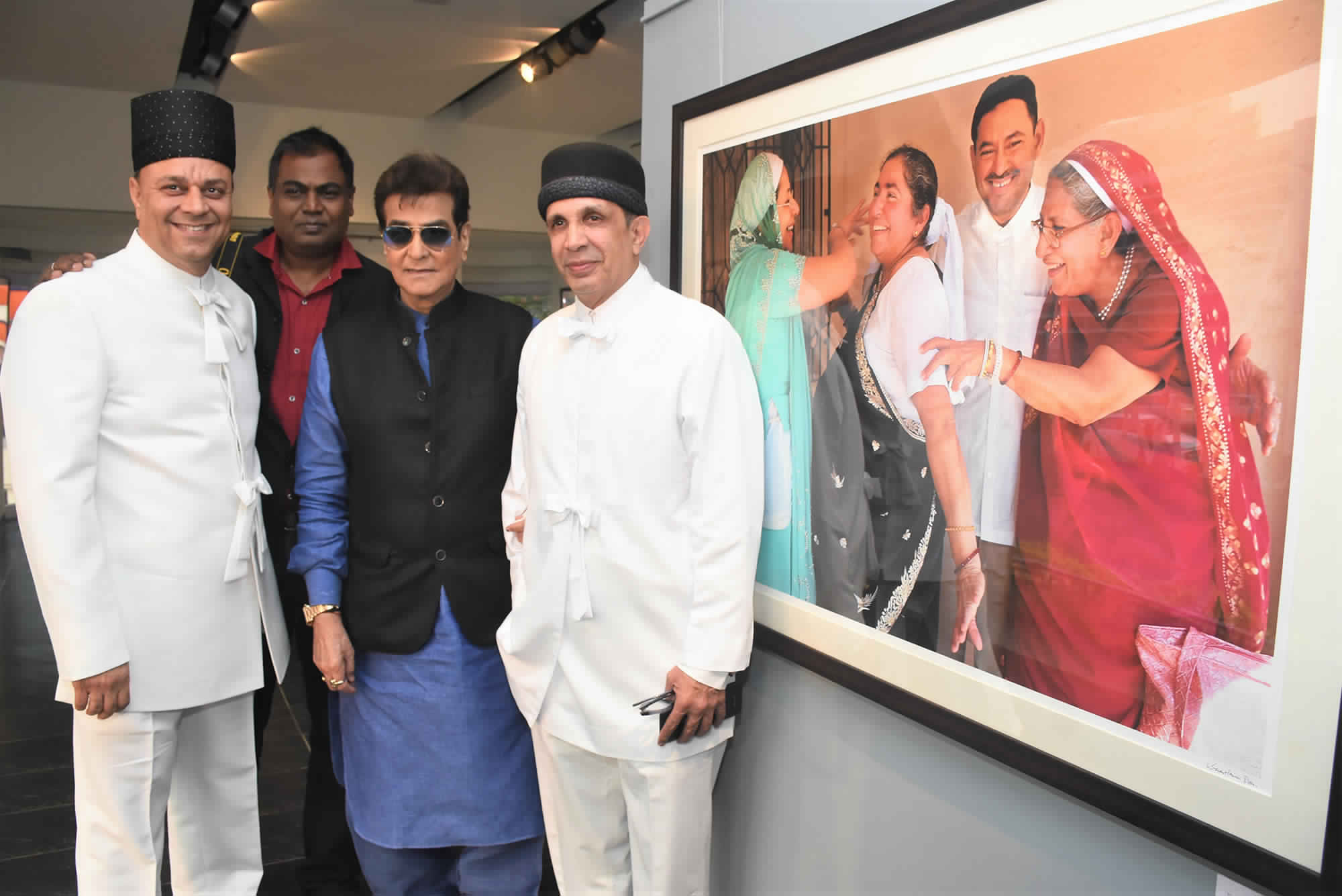 Veteran photographer Shantanu Das, as he captured timeless moments of ...