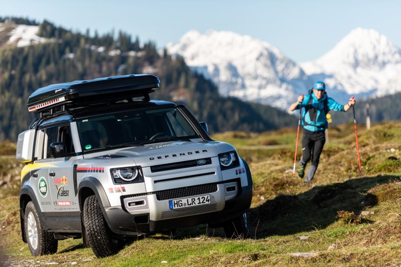 LAND ROVER DEFENDER SUPPORTS THE WORLD’S TOUGHEST ADVENTURE RACE ...