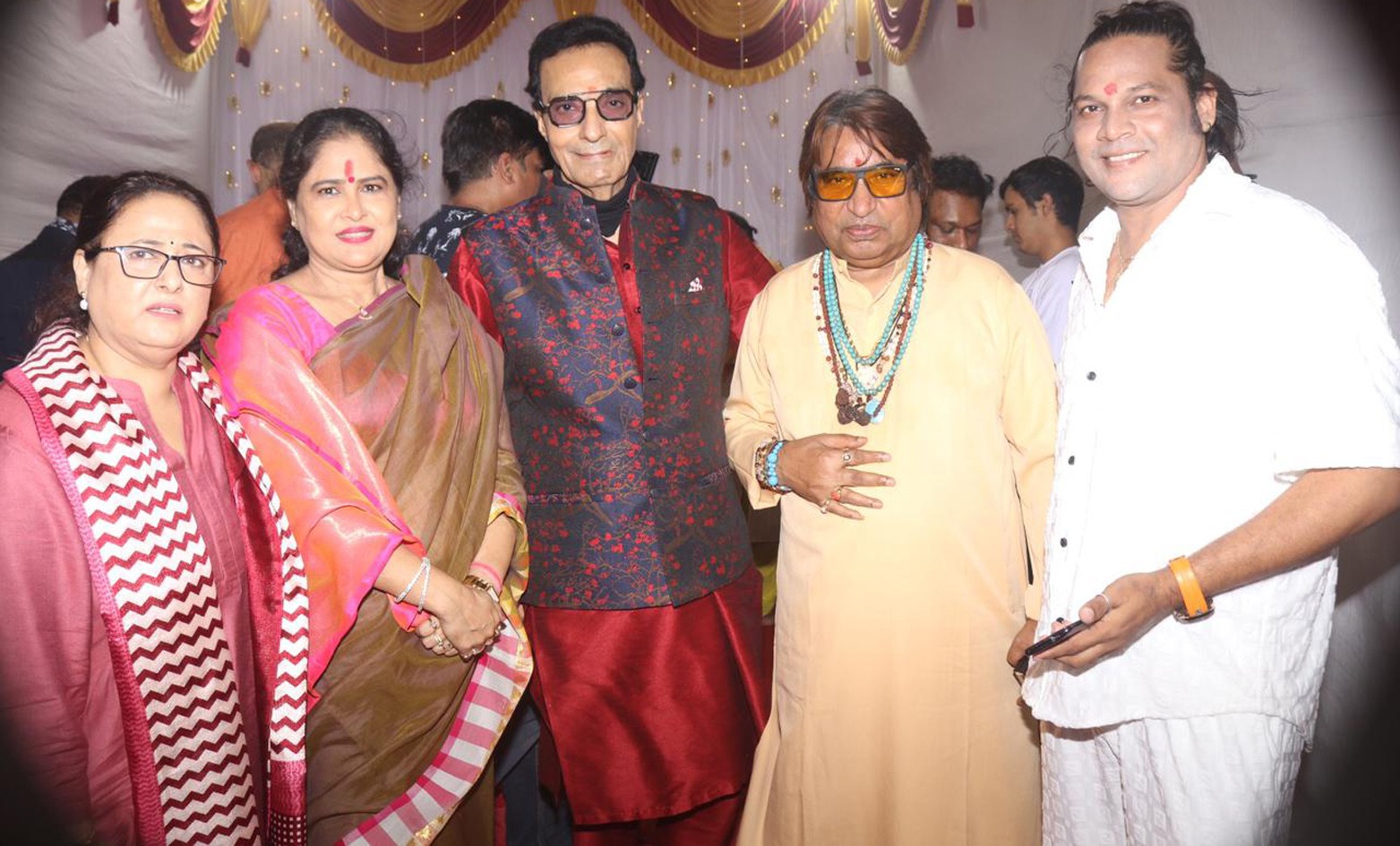 Dheeraj Kumar Hosts Grand Ganesh Chaturthi with Anup Jalota, Madhushree ...