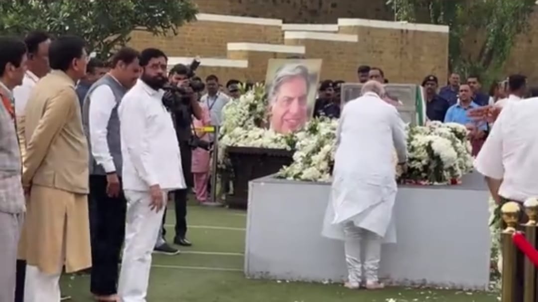 Shri Ratan Naval Tata Cremated With State Honours State Proposes To ...