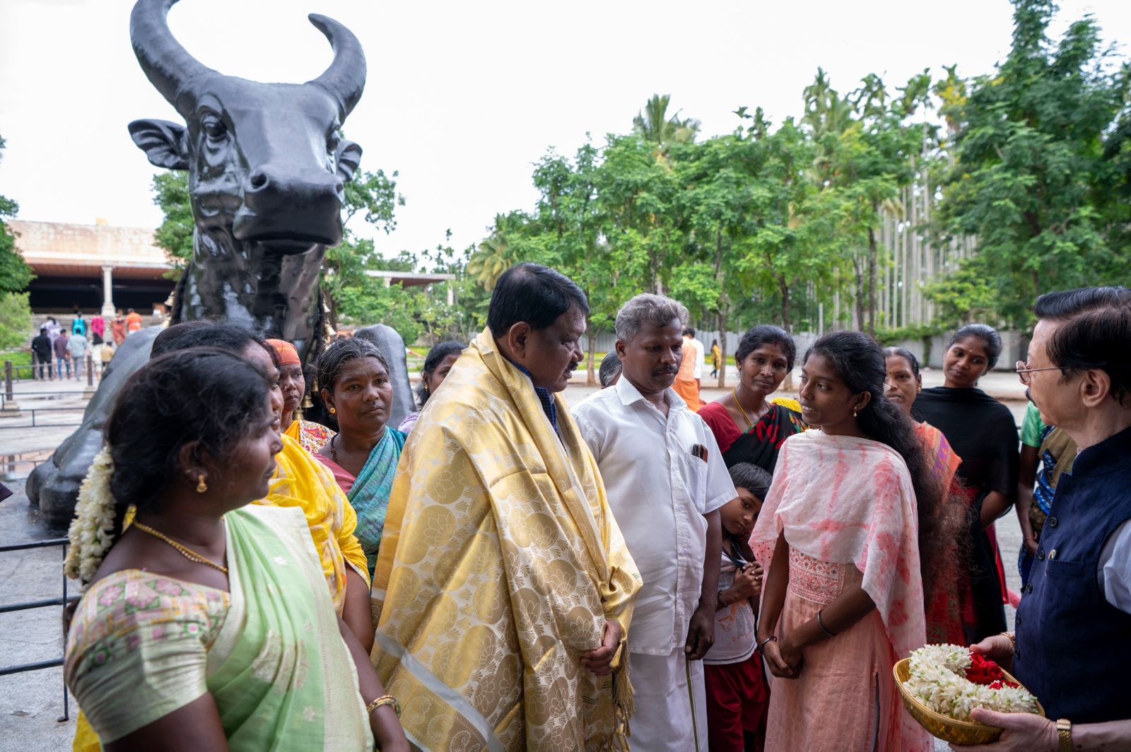 Union Minister of Tribal Affairs Applauds Isha’s Support to Tribal ...